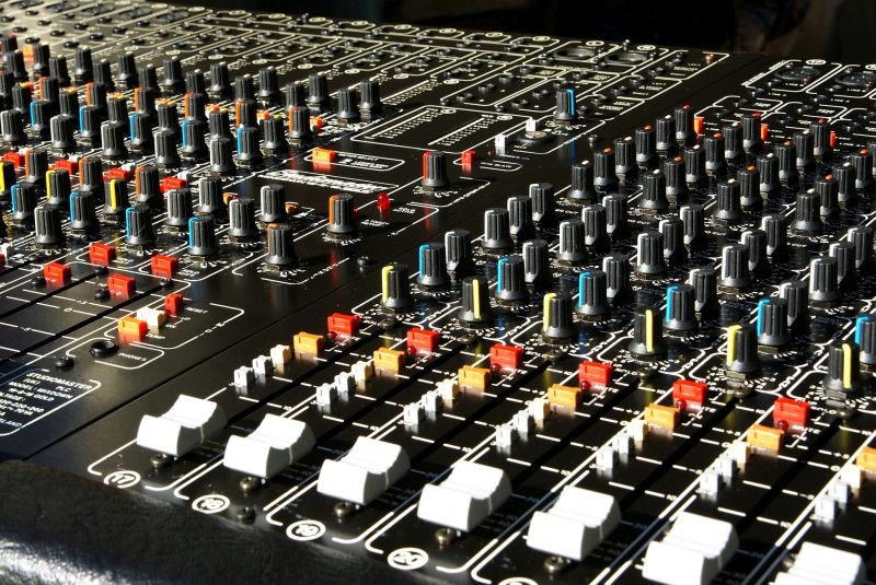 studiomaster 16-4-2 series 5 Schaltplan gesucht, Restaurationsfragen ...